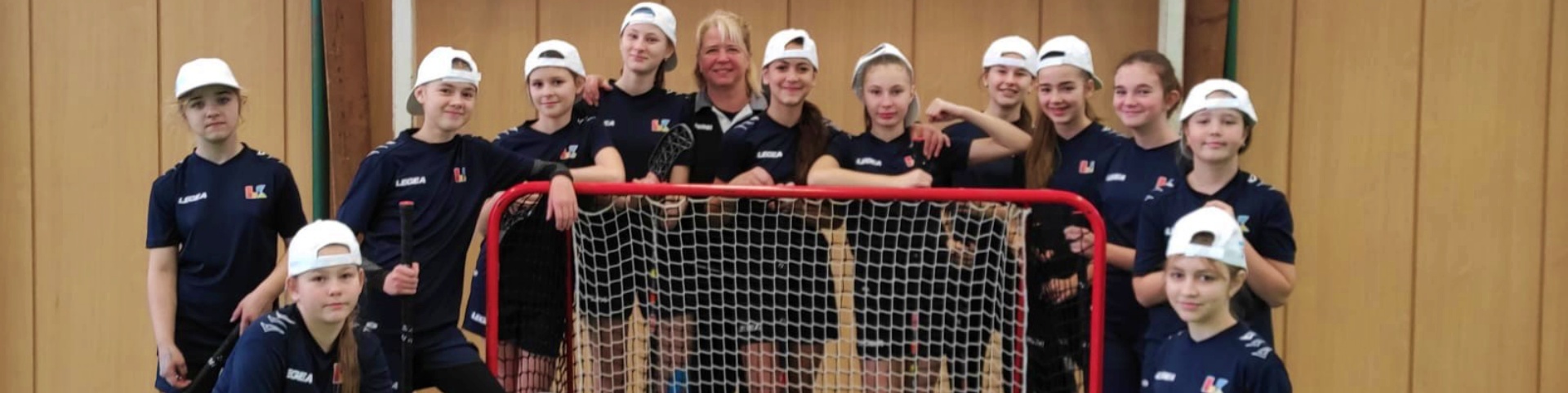 Florbal dívek III. kategorie 2023 – 3. místo – ZŠ MUDr. Emílie Lukášové ...